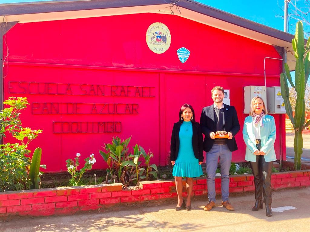 Escuela San Rafael tiene asistencia promedio a clases de sus ...