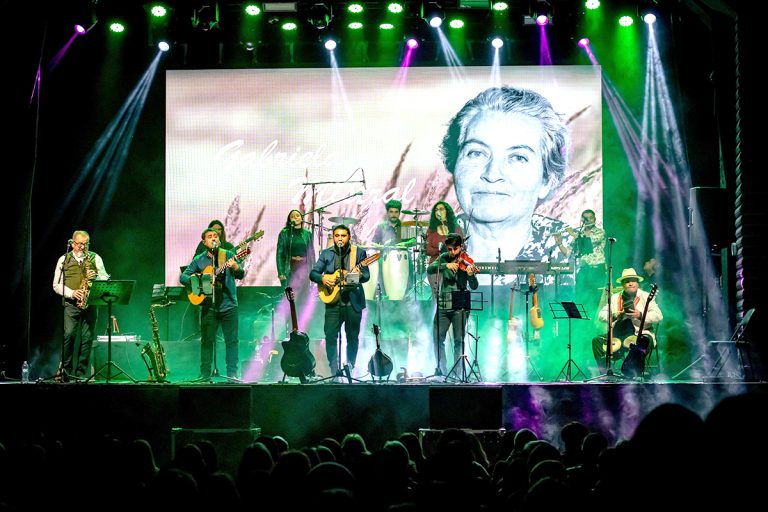 Cafuzo presenta en el puerto su Cantata Latinoamericana «Gabriela en la ...
